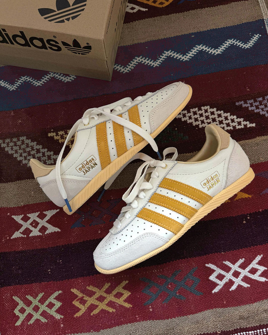 adidasのJAPAN(ジャパン)のサイズ感は？口コミも紹介｜スニーカーサイズ研究所